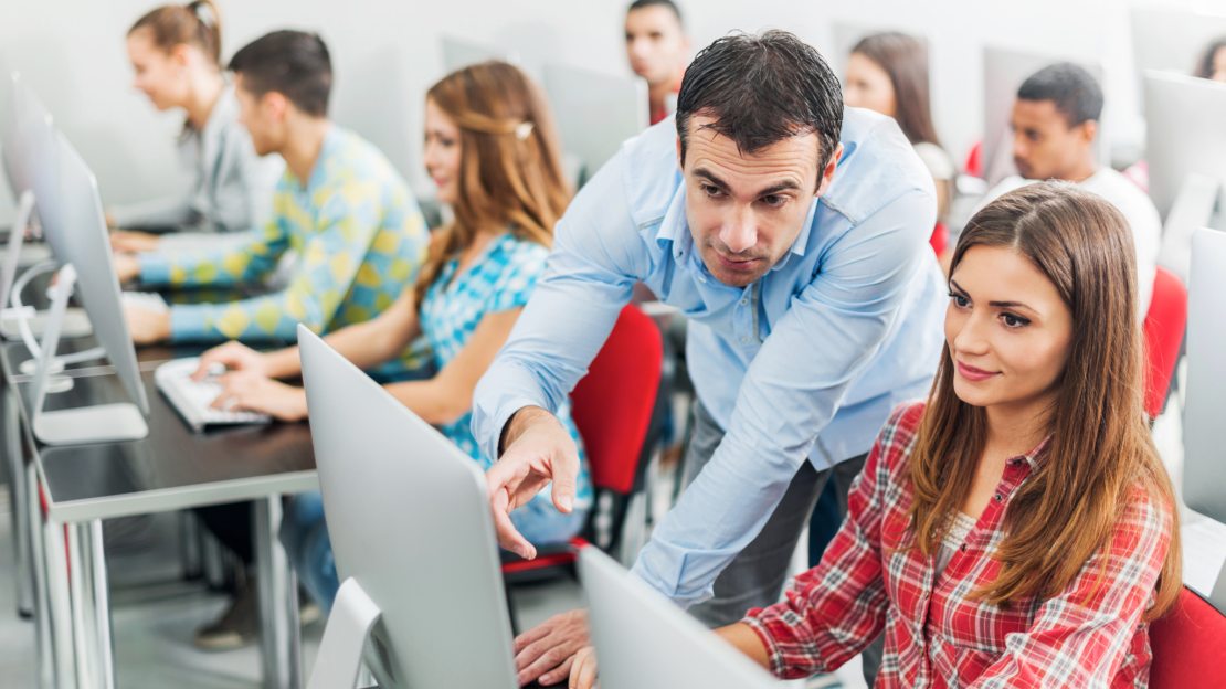 Bewerben Sie sich online für einen Masterstudiengang – FDIBA